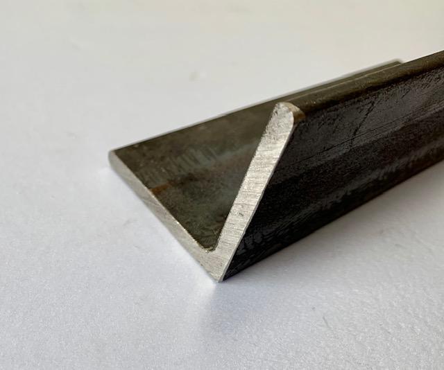 Hoekstaal gelijkzijdig 40x40x5 mm - Goed Metaal